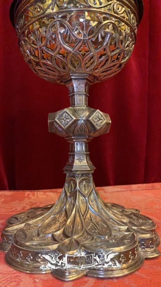 1 Gothic - style Ciborium - Chalices & Ciboria - Fluminalis