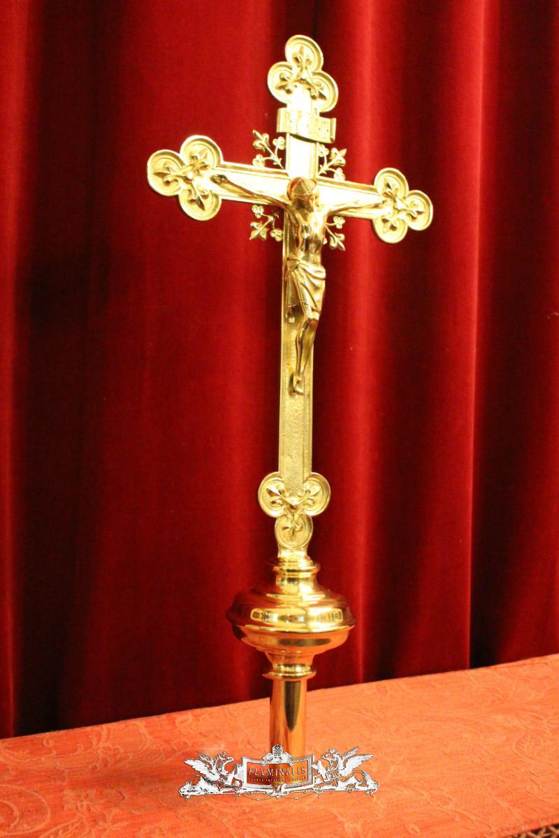 1 Processional - Cross - Altar- & Processional Crosses - Fluminalis