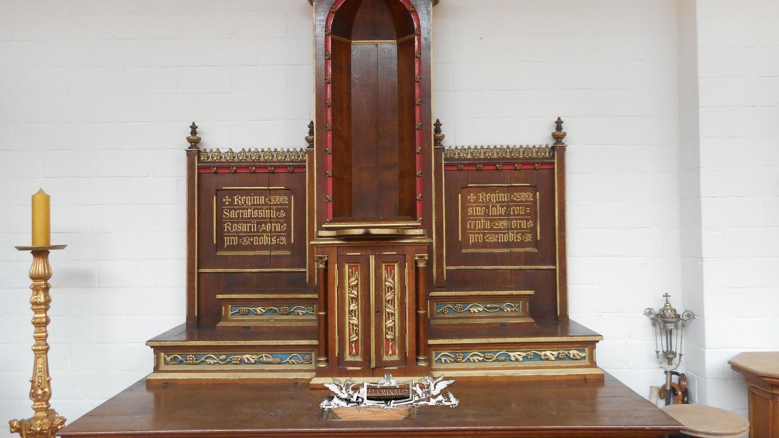 High Quality Pair Of Neoclassical Roman-Gothic-Style Side-Altars ...